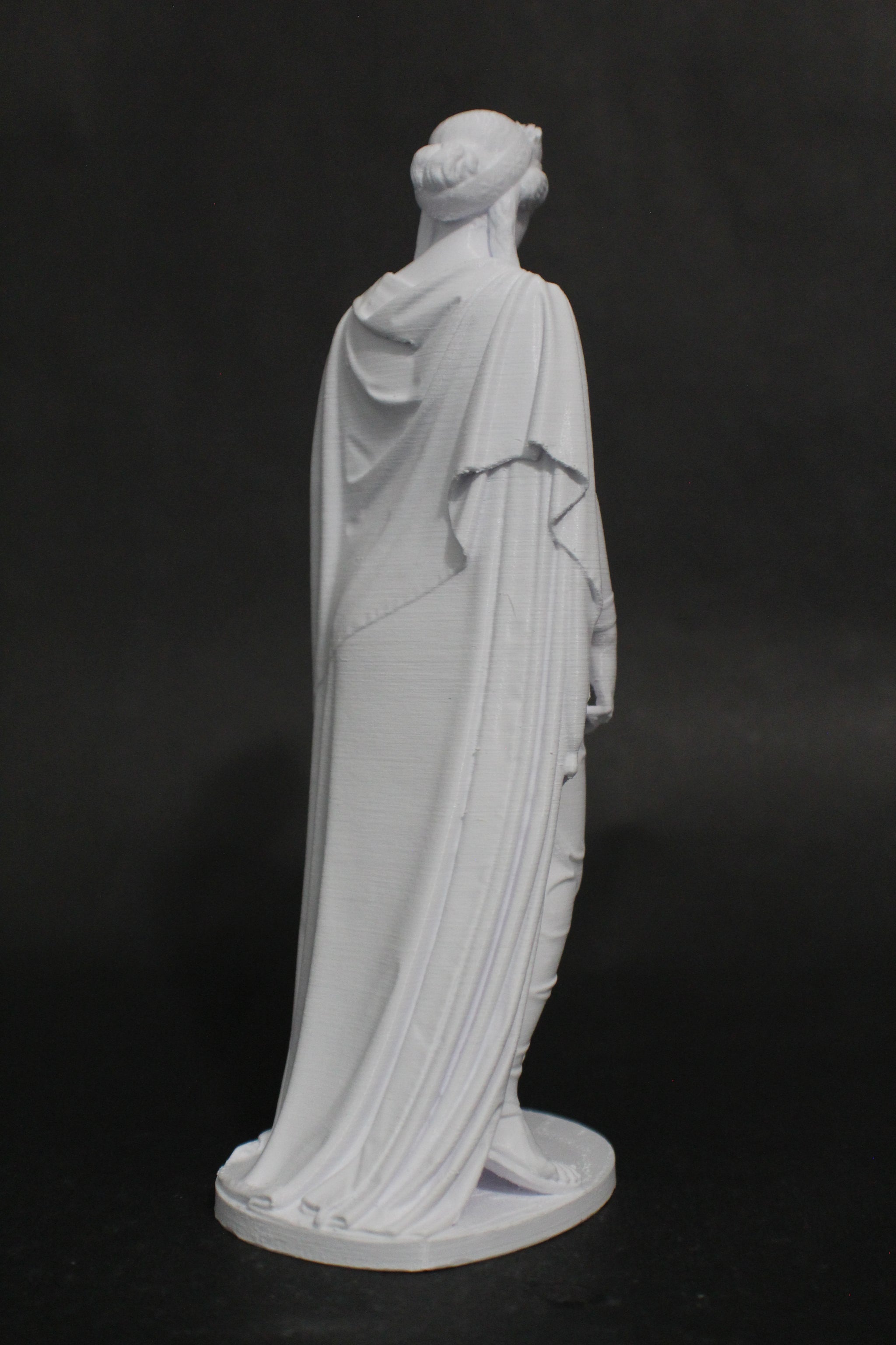 Queen Zenobia Statue Queen Zenobia | AeroArt International Inc.